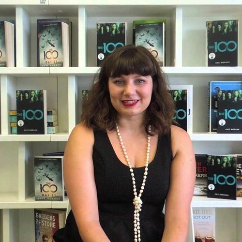 Kass Morgan | Penguin Libros